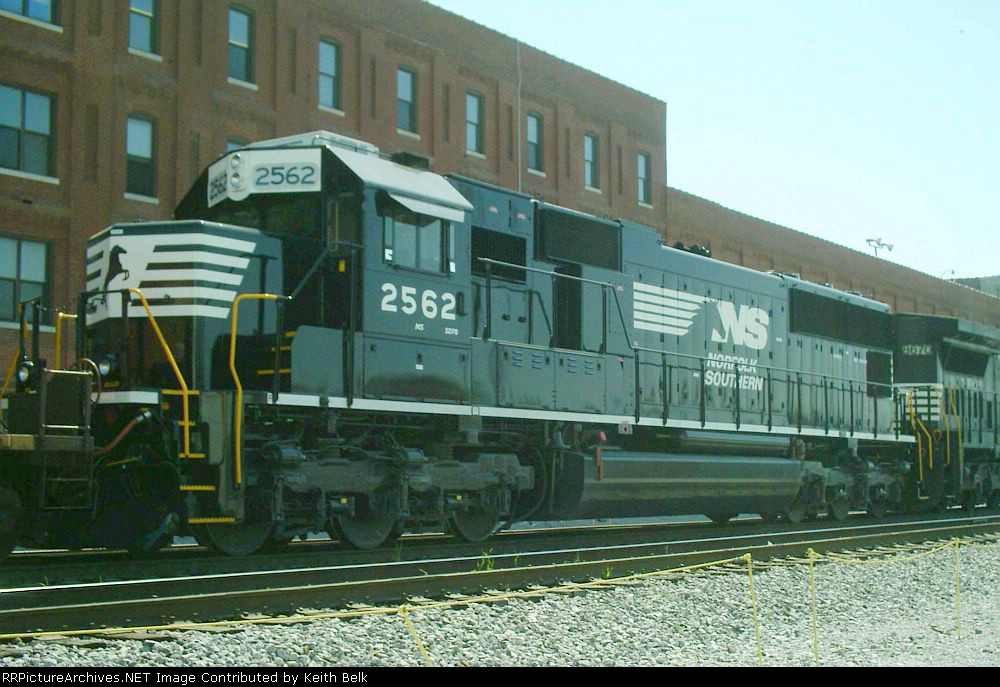 NS 2562